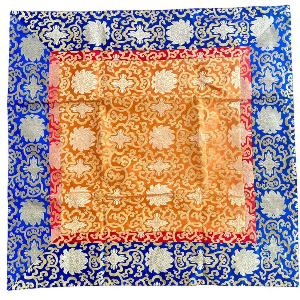 Mantel Brocado Satinado Mediano (90x90cm) ⋆ Sentidos de la Vida